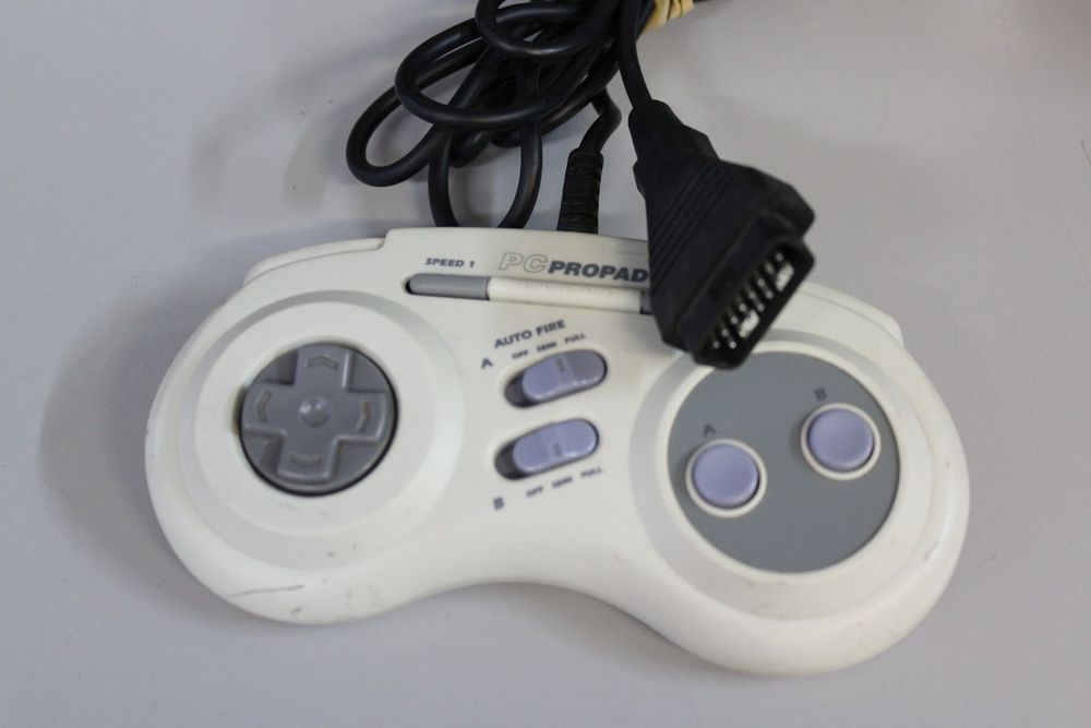 PC Joypad (15 Pin Anschluss) PC Propad (Defekt) in Regensdorf für CHF 1 ...