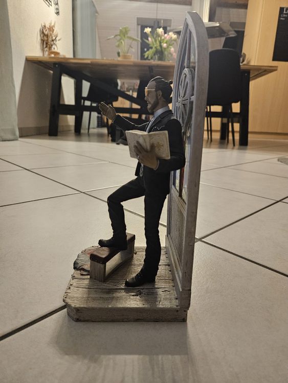 Far cry 5 Statue von Joseph Seed (Neu (gemäss Beschreibung)) in Ballwil ...