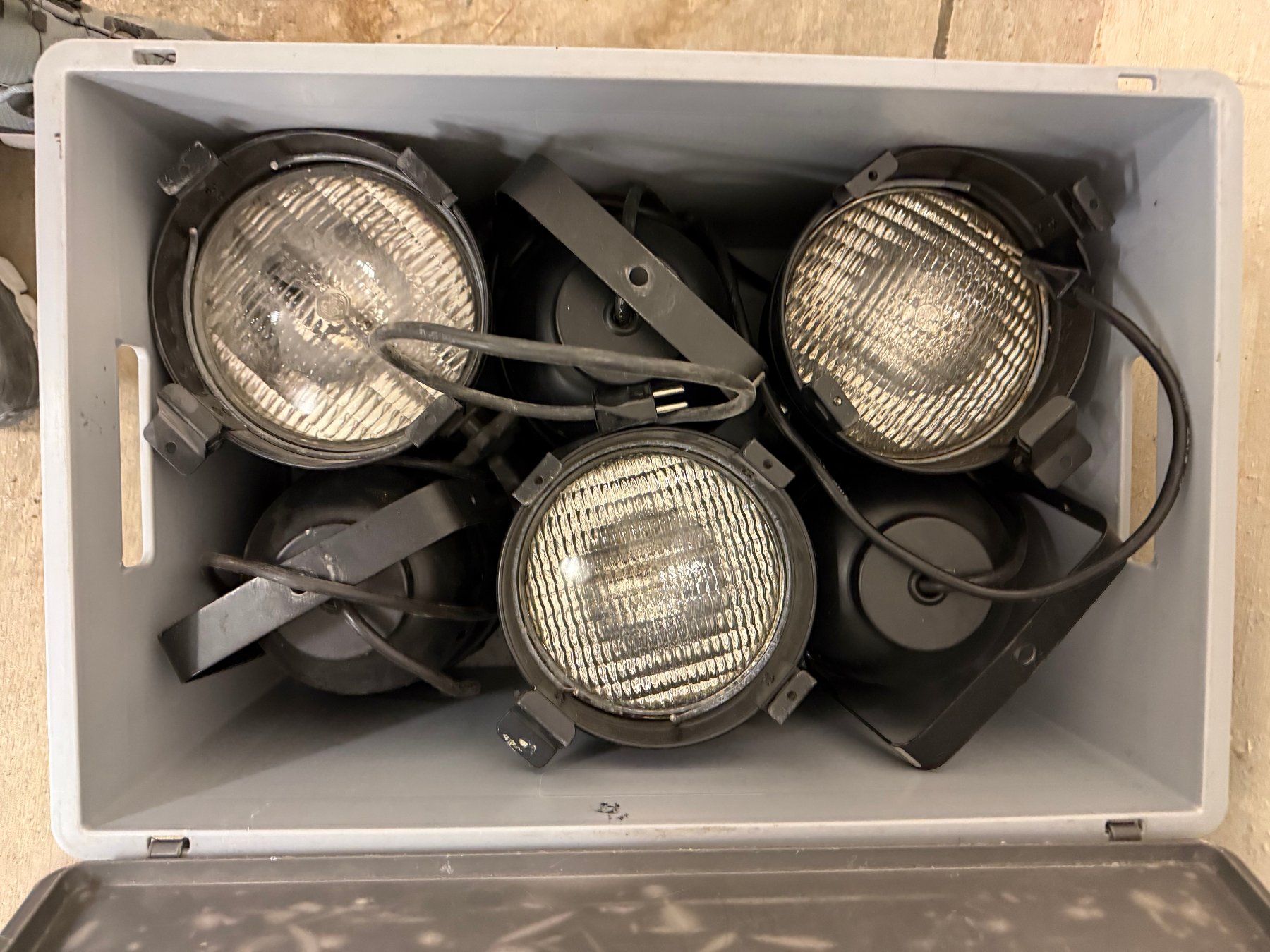 6er Set Scheinwerfer Par56 Schwarz in Rako Box (Gebraucht) in Uster für ...