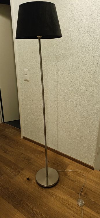 Stehlampe zu verkaufen (Gebraucht) in Ebikon für CHF 5 – nur Abholung auf Ricardo kaufen