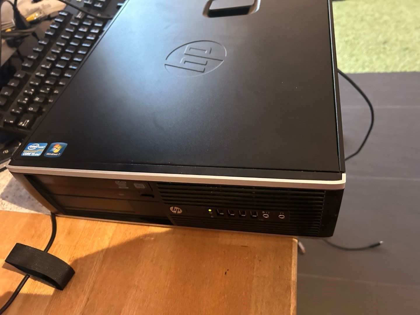 Älterer HP 8200 Elite SFF Computer mit Windows 10 1TB HD 8GB (Gebraucht ...