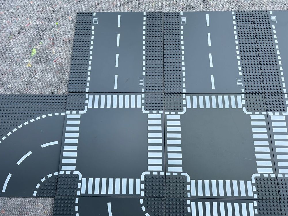 13 neuwertige Lego Strassen Platten | Kaufen auf Ricardo