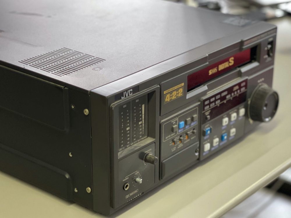 JVC Professional D-9 and S-VHS Player | Kaufen auf Ricardo