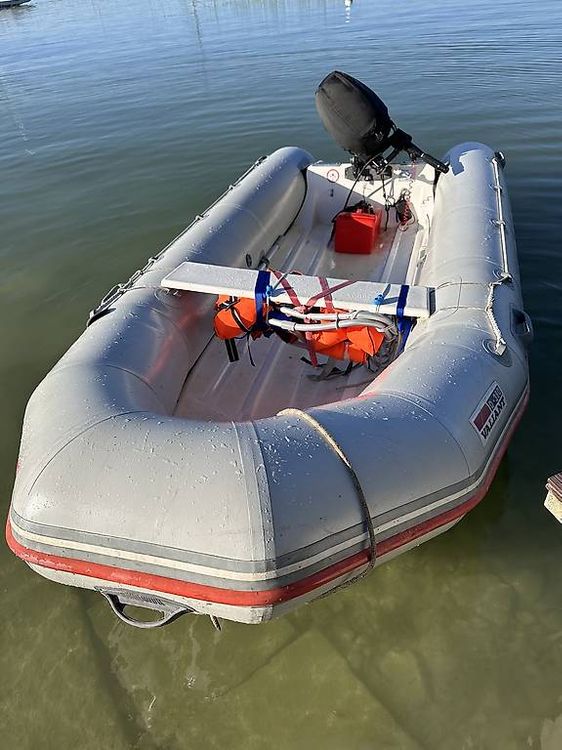 Schlauchboot Valiant 380 / RIB - 15 PS Aussenbordmotor (Gebraucht) in ...
