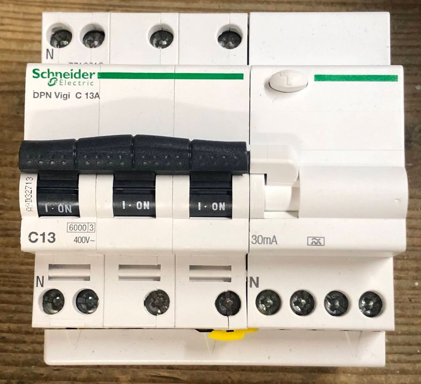 FI LS 3-Phasen C16A 30mA - Schneider Electric | Kaufen auf Ricardo