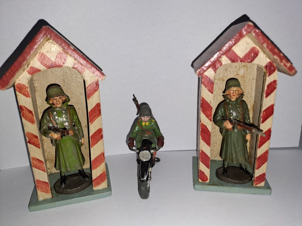 3 Elastolin Soldaten (Gebraucht) in Umiken für CHF 50 – mit Lieferung ...