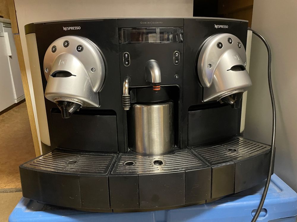 Nespresso Gemini CS 220 Pro | Kaufen auf Ricardo