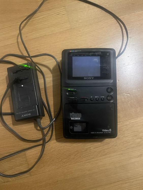 Sony GV-8E Video 8 Walkman (Defekt) in Zürich für CHF 99 – mit ...