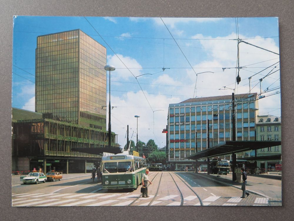 ST. GALLEN- FARBIGE AK- TROLLEYBUS- BUSBAHNHOF M. RATHAUS | Kaufen auf Ricardo