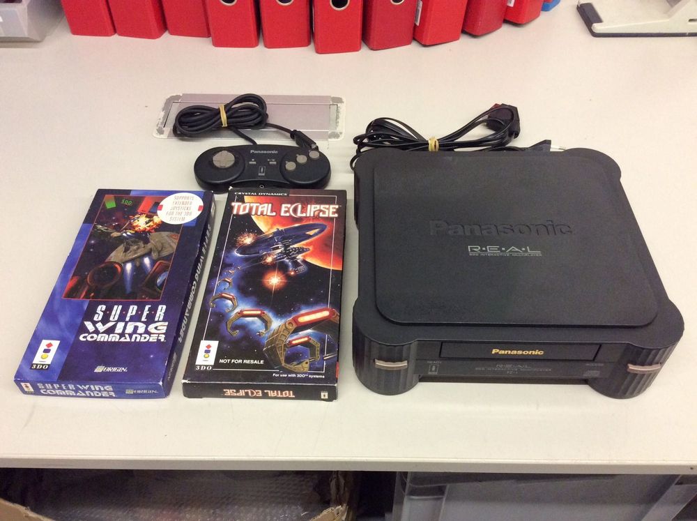 Panasonic 3DO Bundle (Gebraucht) in Zürich für CHF 394.9 – mit ...