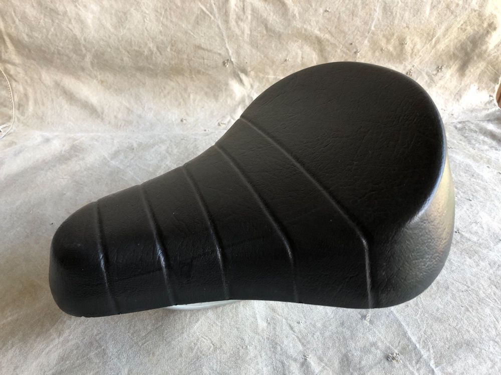 Schöner, originaler Denfeld Mofa Sattel (Gebraucht) in Feldbach für CHF 199 – mit Lieferung auf ...