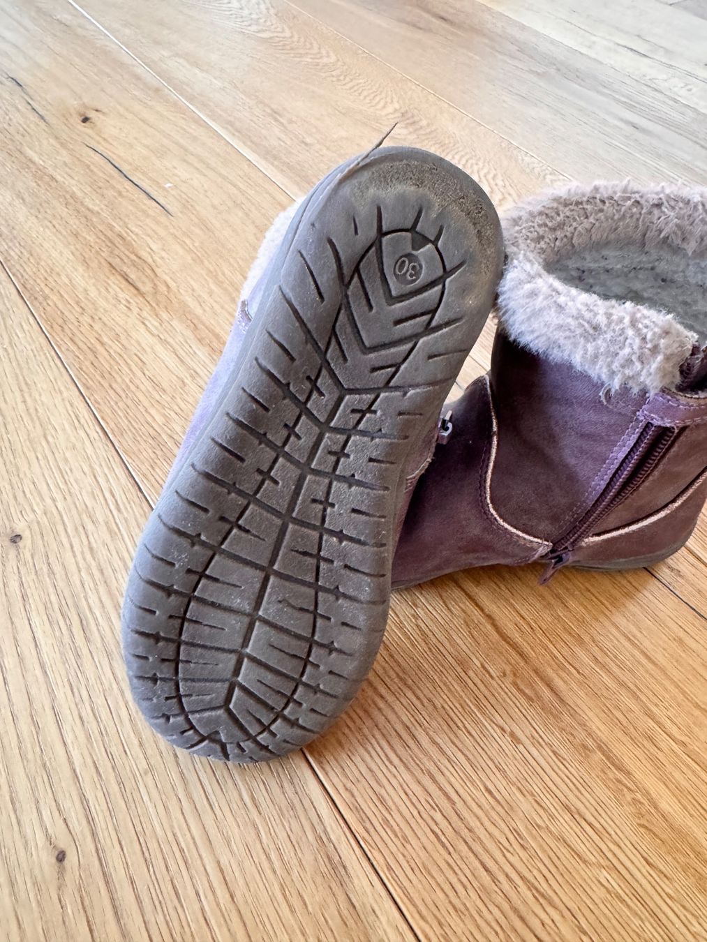 Friboo Winterstiefel Gr. 30, Lila mit Hasenmotiv 🐰 (Gebraucht) in ...