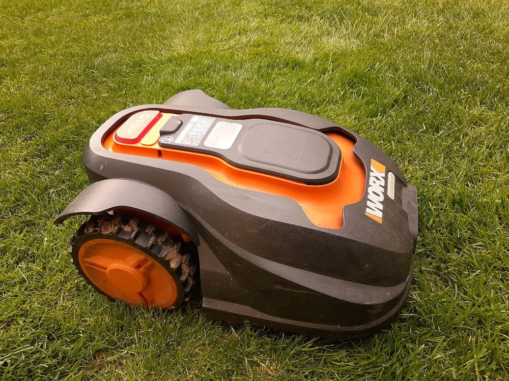 Rasenmäher Rasenroboter Worx WG790E (Defekt) in Worb für CHF 82 – mit ...