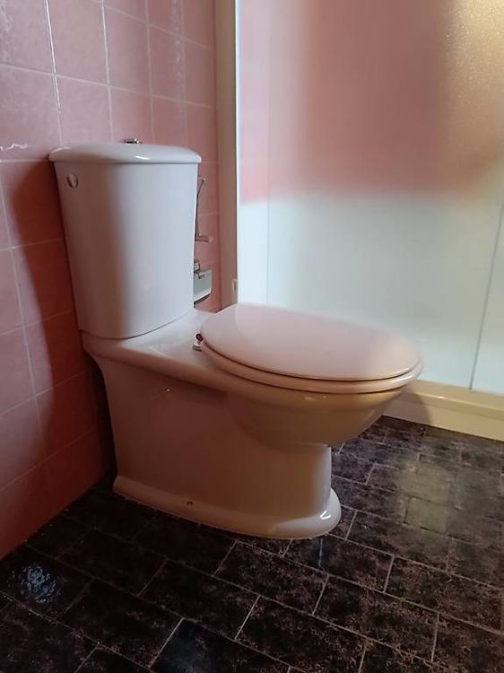 Laufen, 2 Lavandini, 2 wc, 1 bidet, 1 specchio (Usato) a Manno per CHF ...