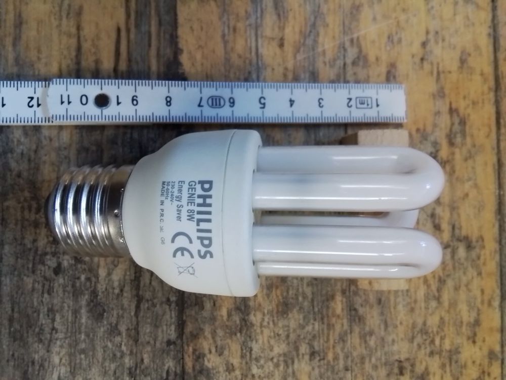 Philips Energiesparlampe 8 Watt warmweiss Lampe Glühbirne (Gebraucht ...