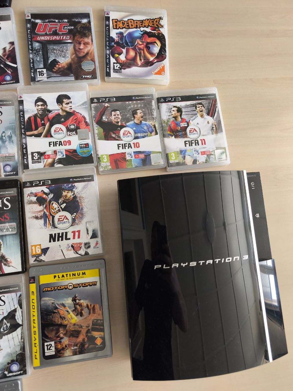 PlayStation 3 + 23 Spiele + 2 Controller + 2 Singstar Mikros (Gebraucht ...