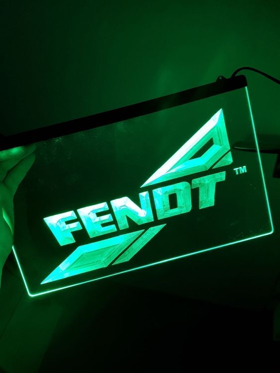 Fendt Traktoren LED Reklame Schild (Neu und originalverpackt) in ...
