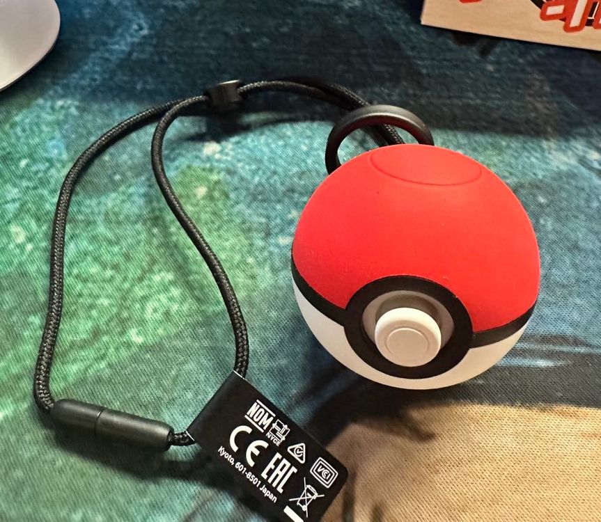 Nintendo Switch Pokemon Poke Ball Plus controller (Gebraucht) in ...