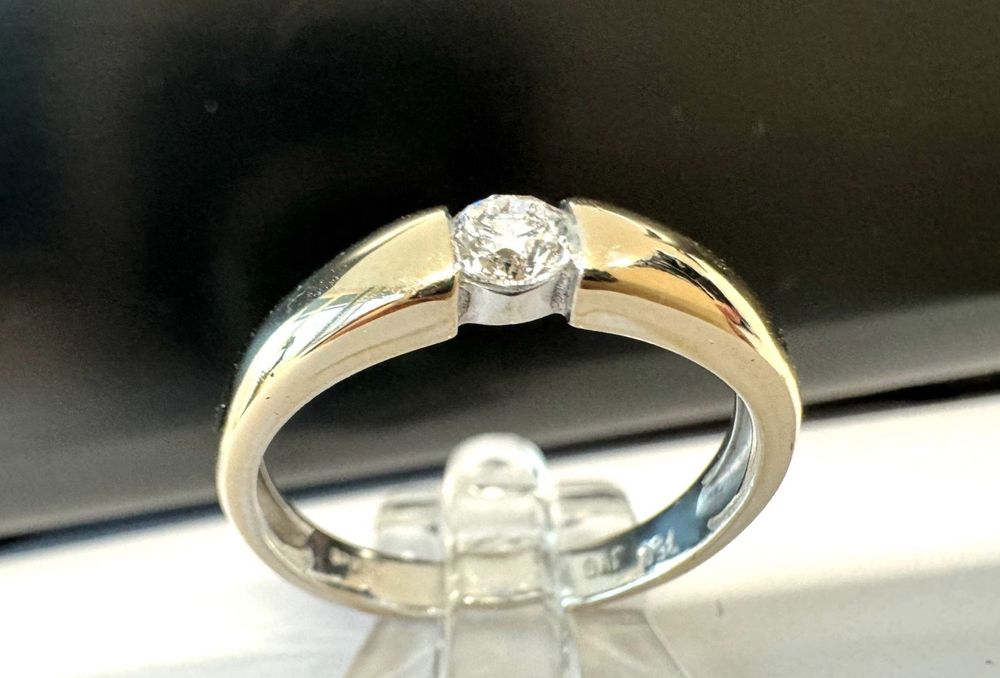 750 Spann-Ring Band-Ring aus 18 Kt. WG mittig ein Brillant | Kaufen auf Ricardo