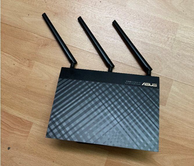 Asus RT-AC66U WLAN AP zu verkaufen (Gebraucht) in Hombrechtikon für CHF ...