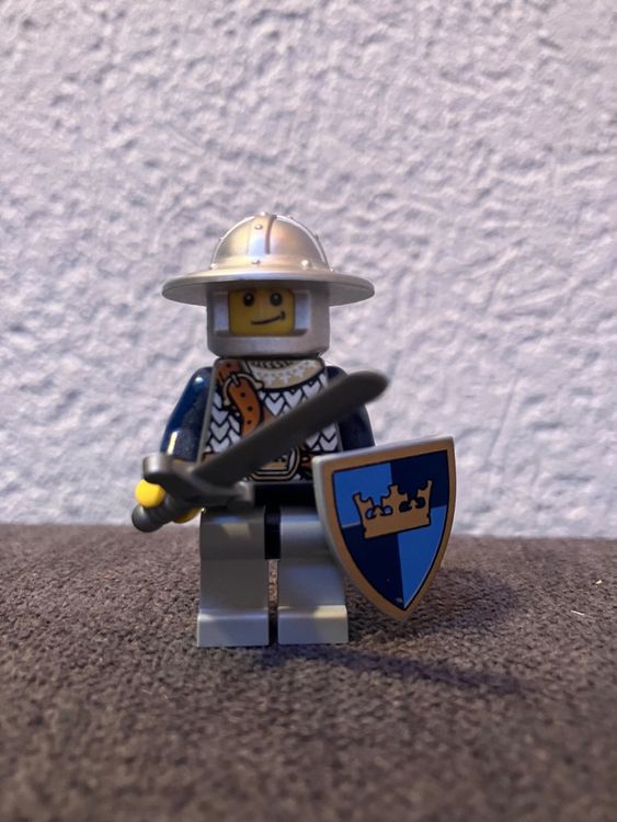 Lego figurine Castle Crown Knight 1 Minifigur ab 1.-! (Gebraucht) in ...