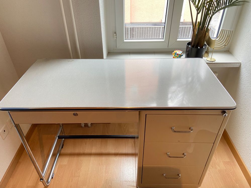 Vintage Metall Schreibtisch / Pult | Kaufen auf Ricardo