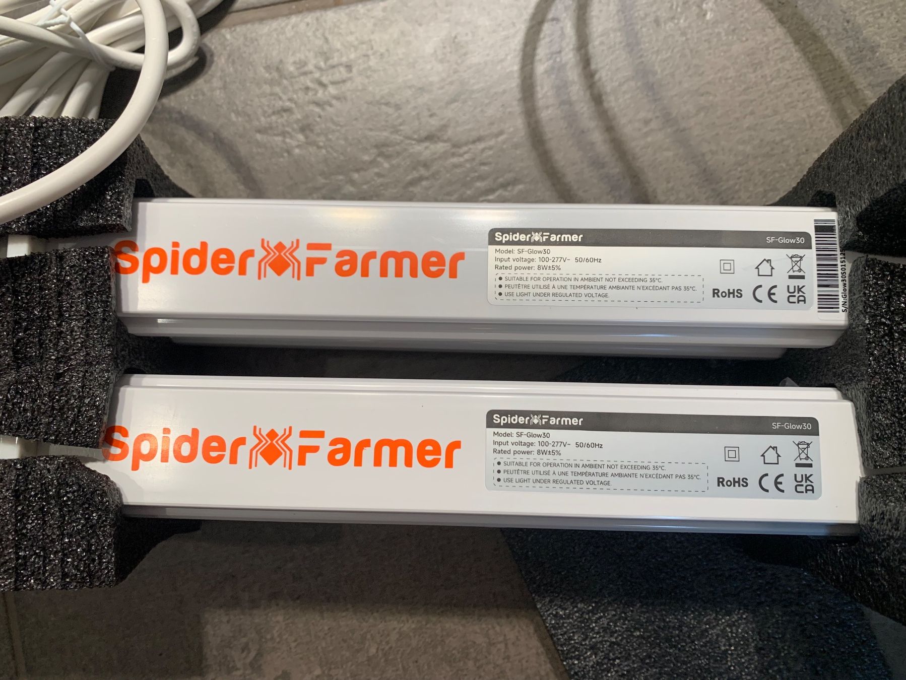 LED grow Light — kit 4 barres NEUVES (Neuf avec emballage d'origine) à ...