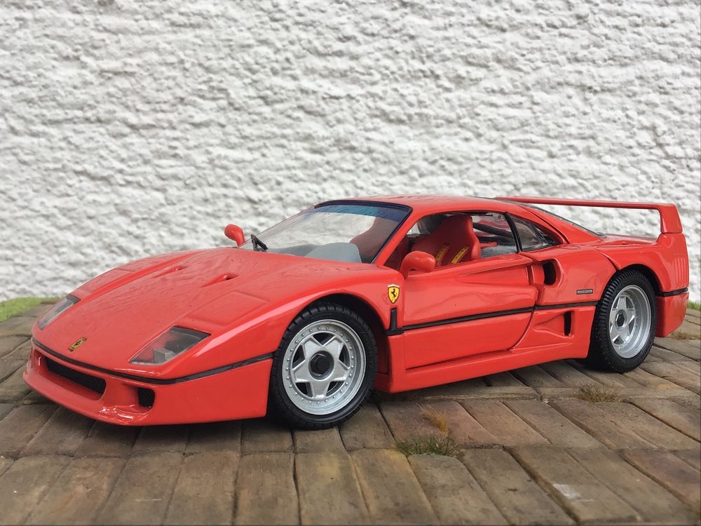 Ferrari F40 Modellauto, rot, Sammlerstück, neu Zustand! (Neu und ...