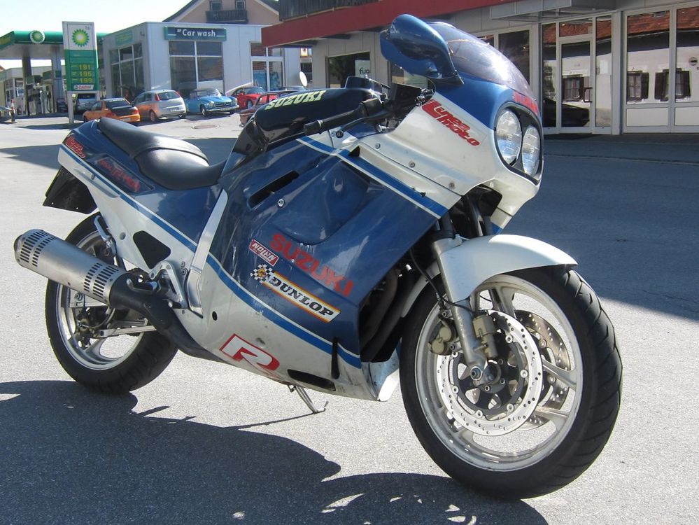 Suzuki GSXR 1100 (1986) (Gebraucht) in St. Moritz für CHF 999 – nur Abholung auf Ricardo kaufen