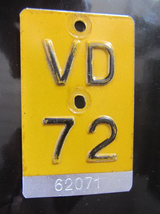 PLAQUE VD 1972 (Gebraucht) in für CHF 13 – mit Lieferung auf Ricardo kaufen