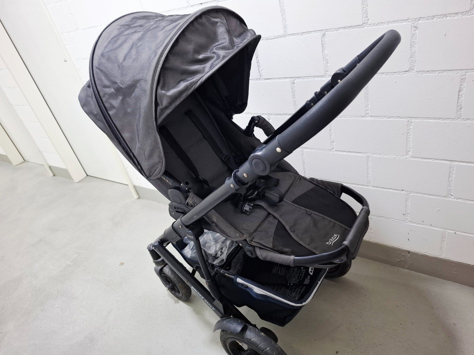 Babywagen Römer Britax Smile 2 anthrazit, top Zustand (Gebraucht) in ...