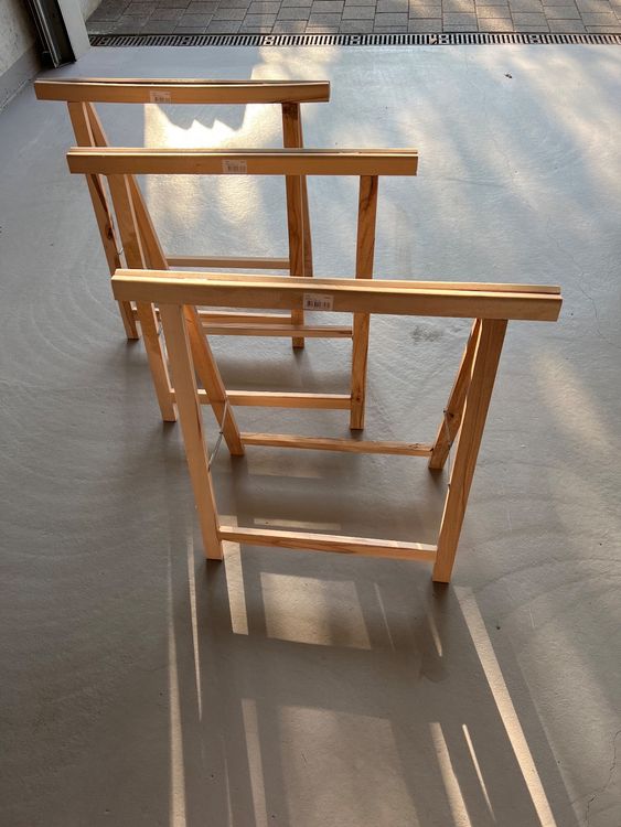 Elegantes Arbeitsböcke Aus Holz Fotos