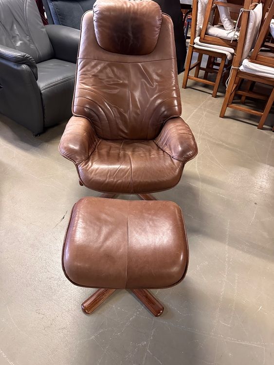 Designer Relaxsessel mit Hocker (Gebraucht) in Strengelbach für CHF 120 ...