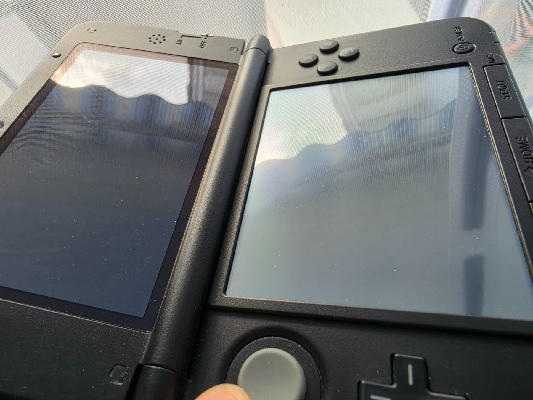 Nintendo 3DS XL in rot (Gebraucht) in Sempach für CHF 190 – mit ...