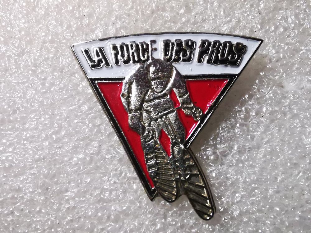 Ansteckpin 11: la force des pros (Gebraucht) in Oppligen für CHF 1 ...