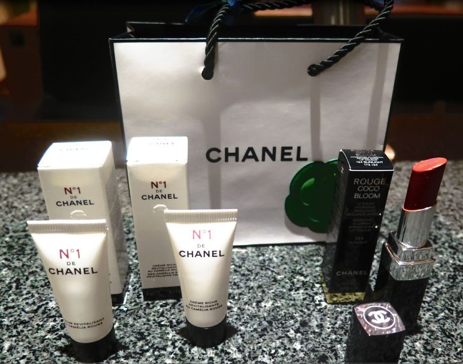 Chanel coco bloom 134 Lipstick, 2 Proben a 5ml.1 mini Tasche (Gebraucht ...