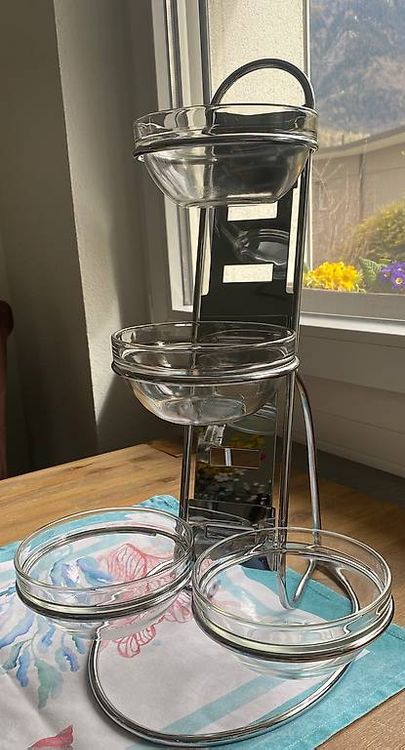 Stillvolle Etagere mit 4 Glasschalen (Gebraucht) in Schaan für CHF 35 ...