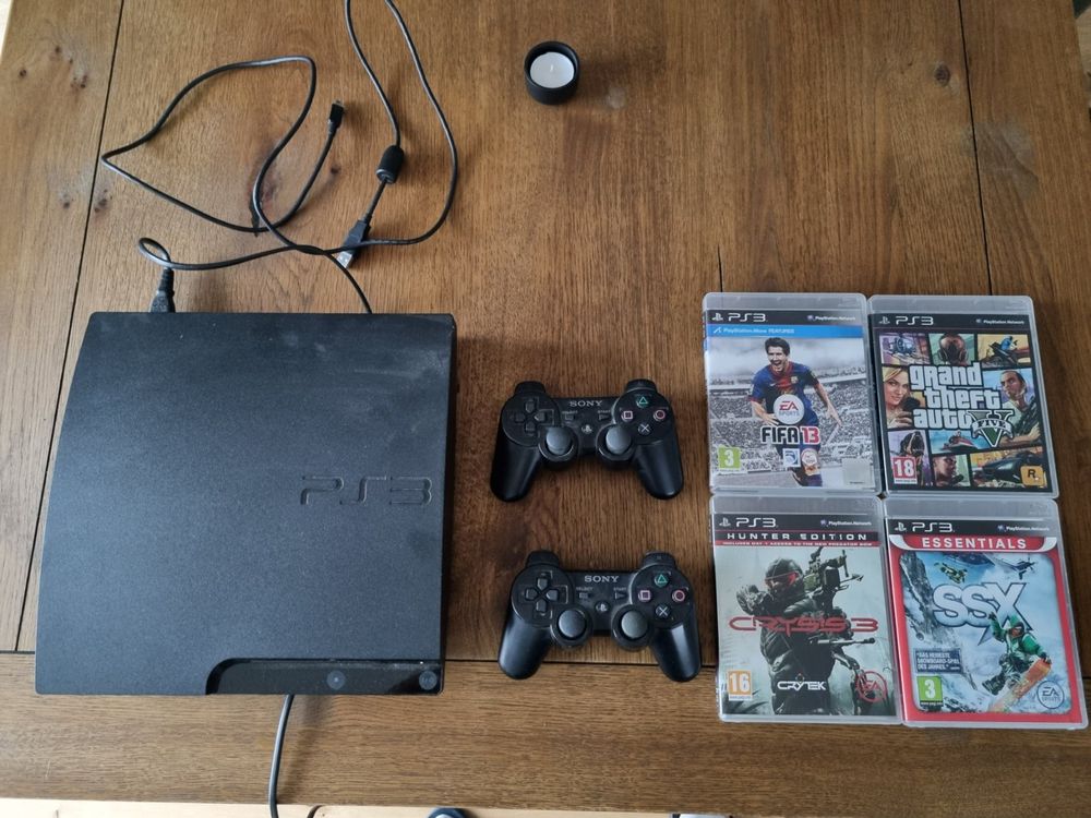 Sony PS3 slim 250GB inkl. 2 Controller + 4 Games (Gebraucht) in für CHF ...