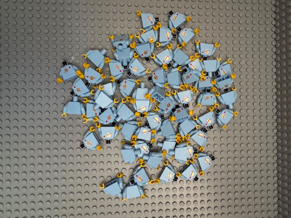 Neu New Lego Classic Spaceman Torso light blue hellblau (Neu (gemäss ...