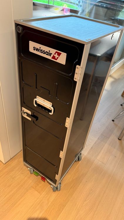 Swissair Airline Trolley schwarz (650 anstatt 1390.-) (Neu (gemäss ...