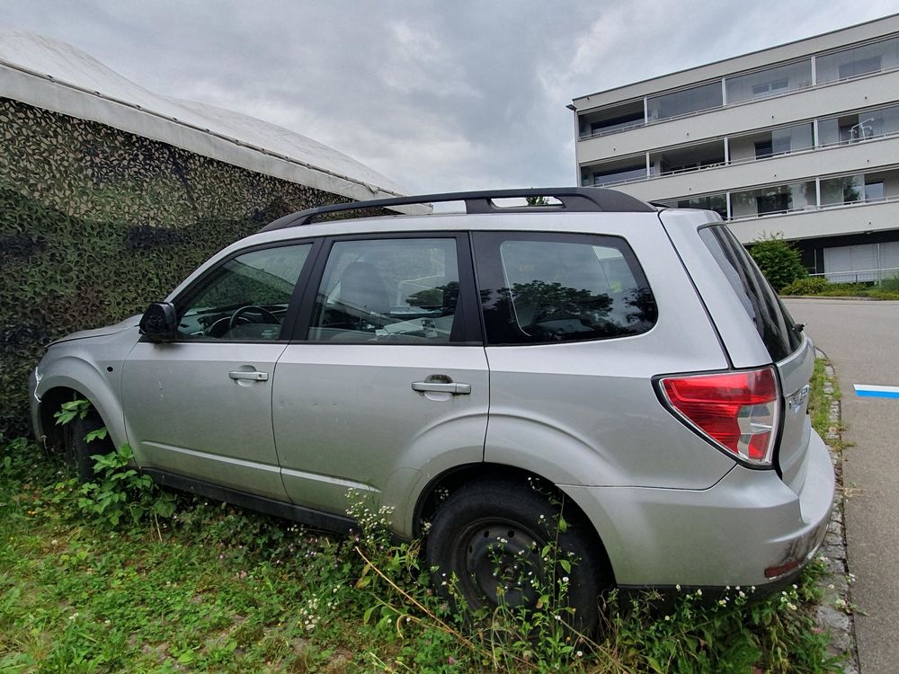 Subaru Forester 2009 Tür HL Ersatzteil zum selber ausbauen (Defekt) in ...