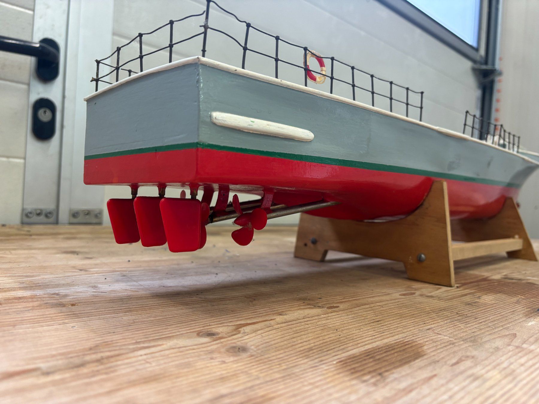 Torpedo Boot Dachs 95cm lang 3Motoren (Defekt) in Pfyn für CHF 101 ...