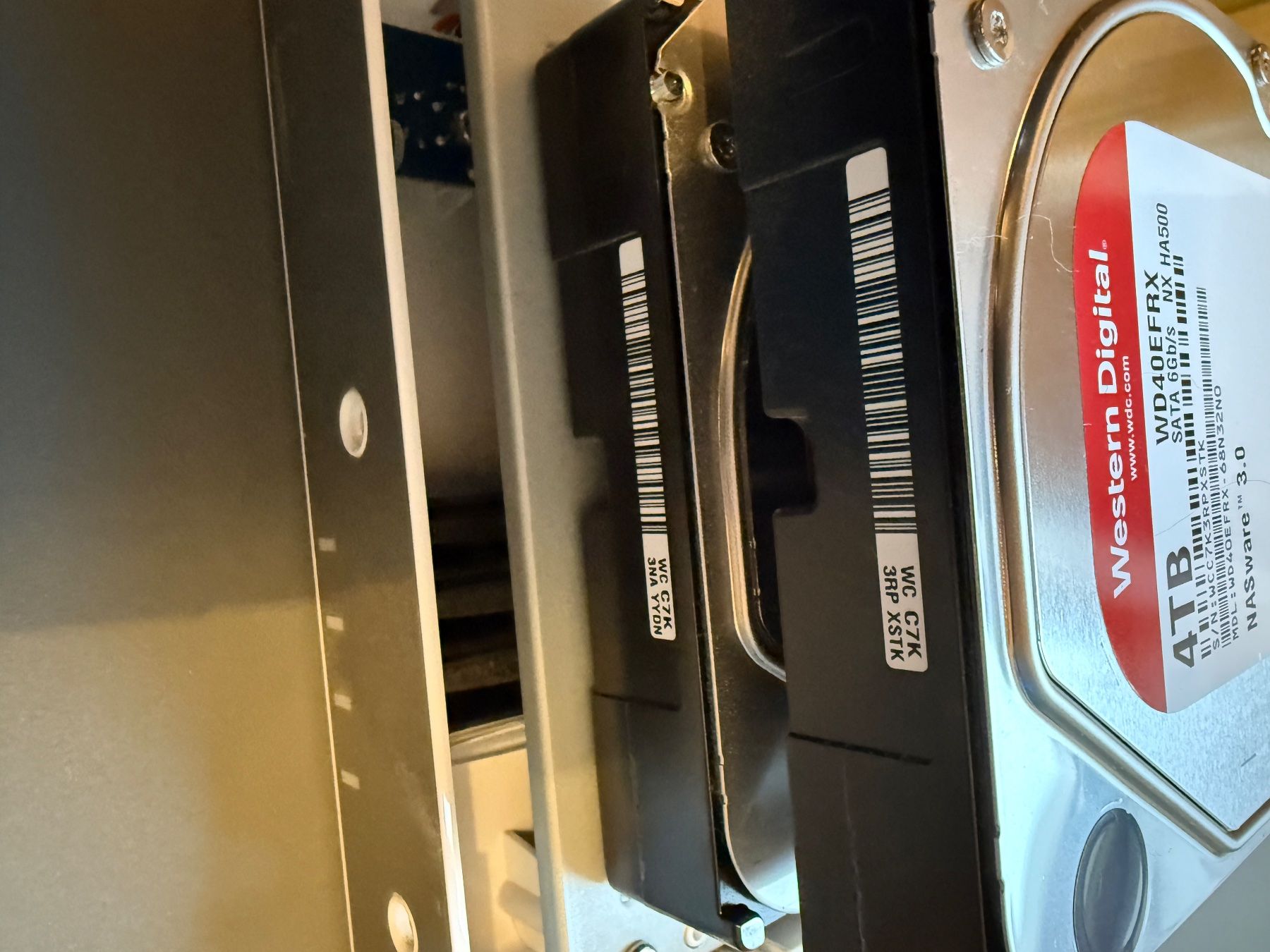Synology DS215j NAS Serveur 2 baies : 2 x 4 TB HDD WD Red (Gebraucht ...