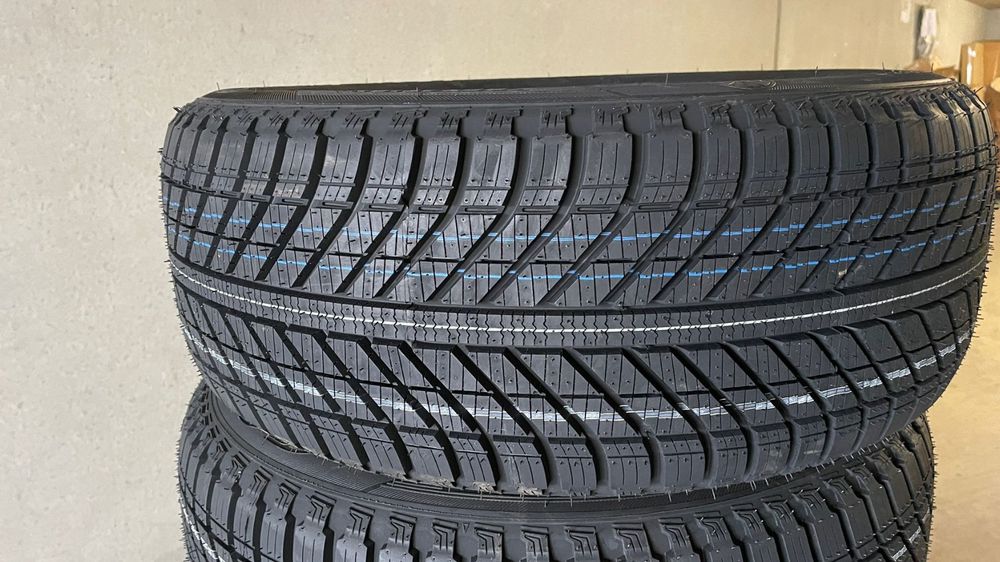 GOODYEAR Vector 4 Seasons SUV Allwetter Pneus 235/55 R17 (Gebraucht) in Amriswil für CHF 330 ...