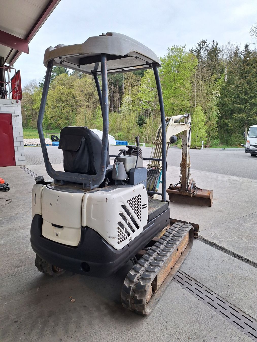 Bagger Raupenbagger (Gebraucht) in Grossaffoltern für CHF 10012 – nur Abholung auf Ricardo kaufen