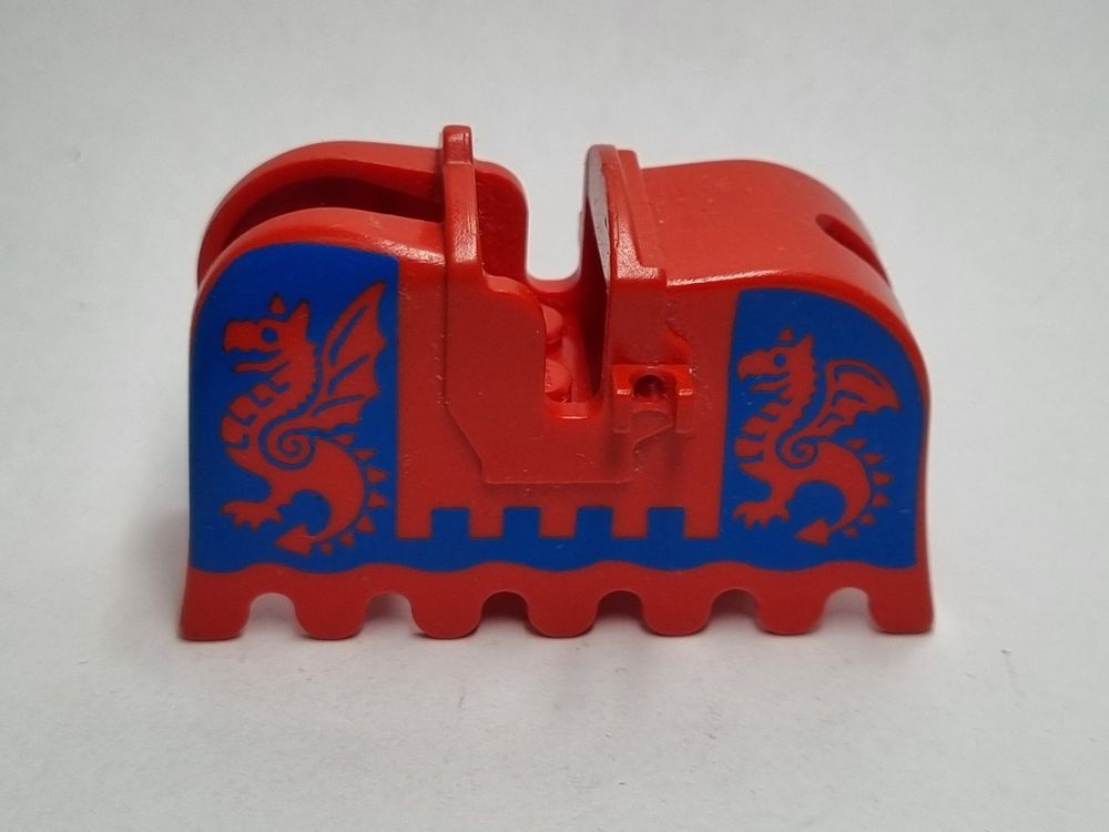 LEGO 2490pb02 Red Horse Barding, Ruffled Edge with Dragons (Gebraucht ...