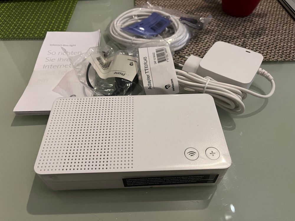 Neue Swisscom Internet Box Light Router, ideal für Telefonie (Neu ...