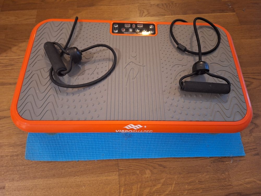 Vibroshaper inkl. Fitness-Massage Hula Hoop Ring, 1.5kg (Gebraucht) in ...