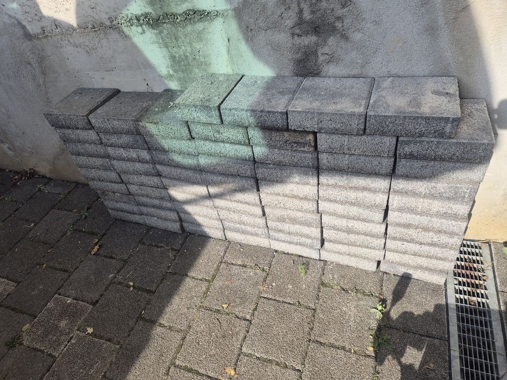 ca. 60 Sickerplatten 20x20 cm (Gebraucht) in St. Erhard für CHF 50 ...