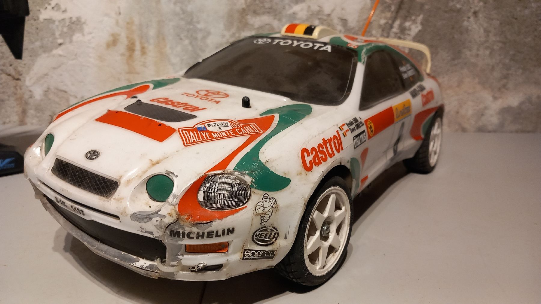 Tamiya 4WD 1:10 RC Auto Toyota Celica T20 für Bastler (Defekt) in ...